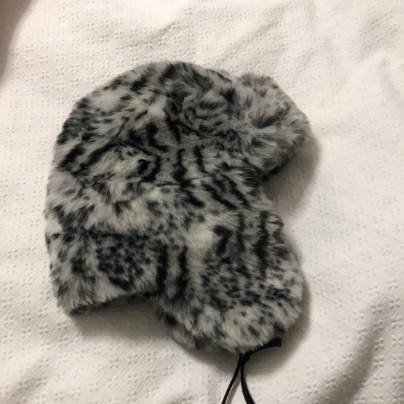 gksw | Accessories | Traditional Ushanka Hat | Poshmark